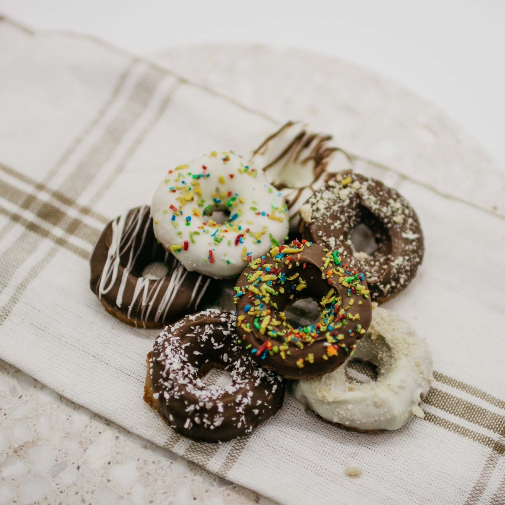 Donut Coomkies carob & yoghurt - 4pk – Aunty Em's Pawtisserie